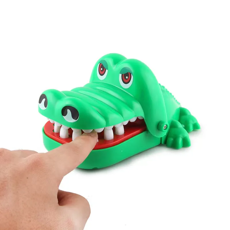 Hand Biting Crocodile Gnawing Teeth Crocodile Game Party Party Board ...