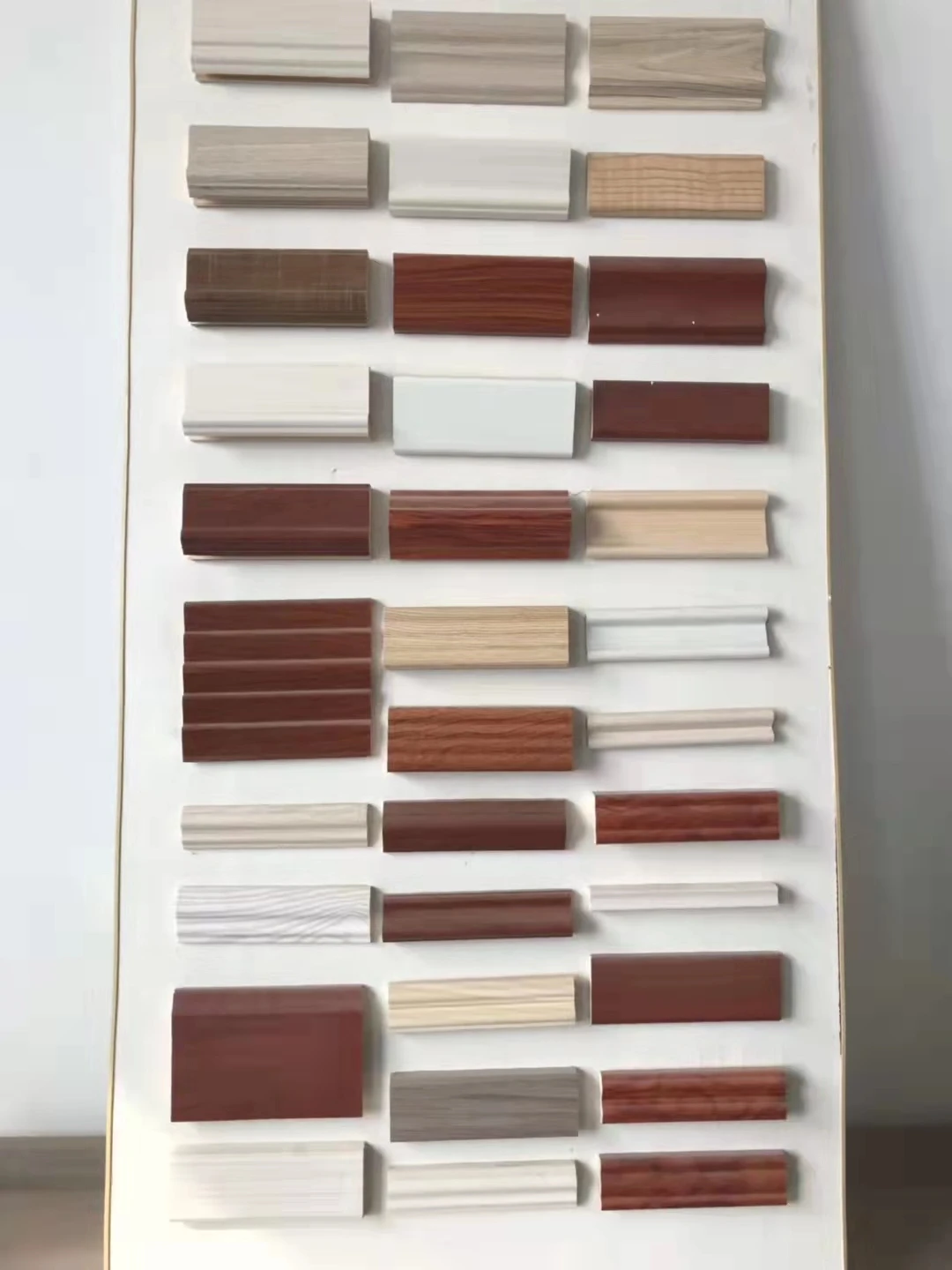 Primed MDF Moulding - Stylish Wall Corner Decor Solutions