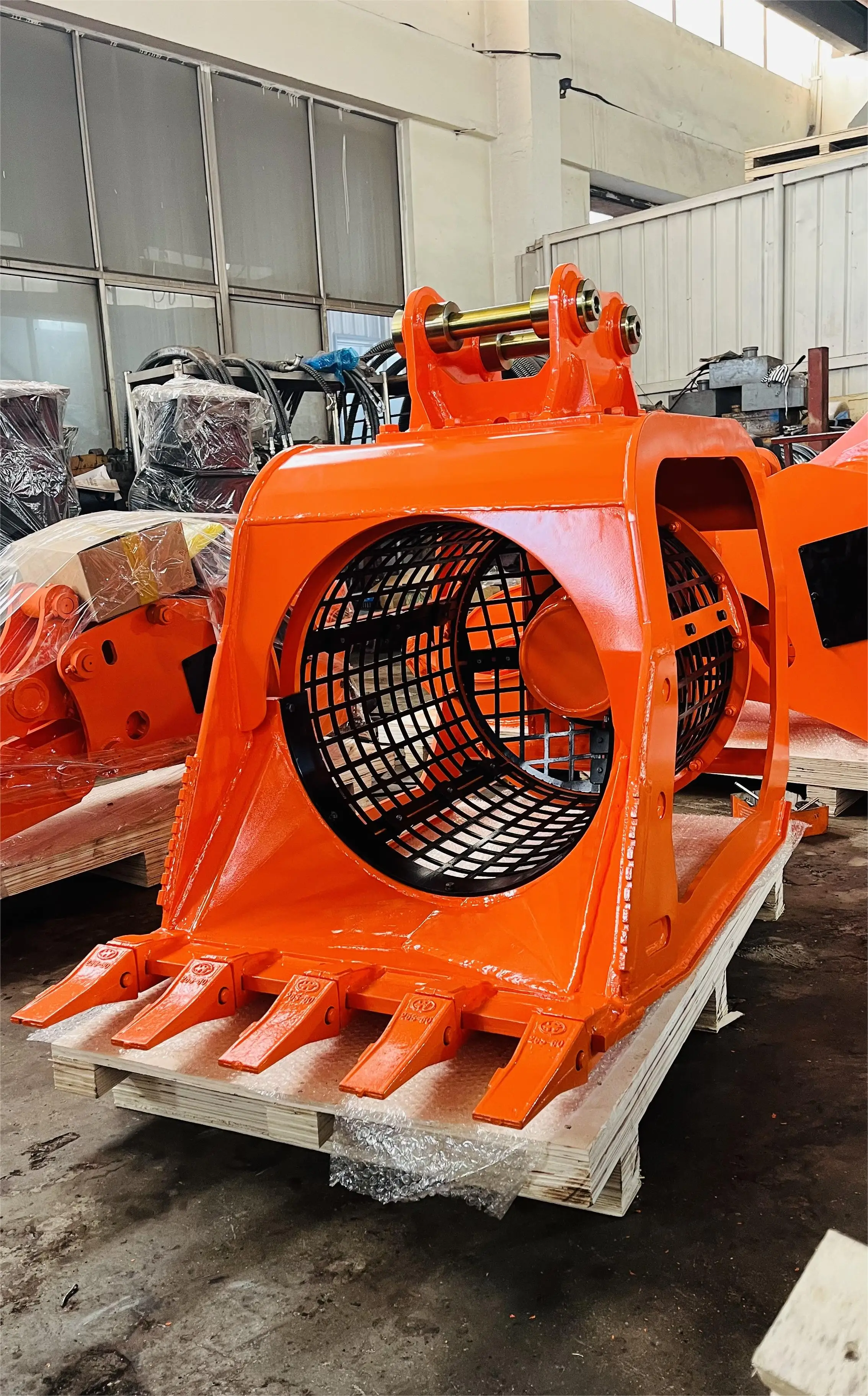 Excavator Attachments Rotary Screening Bucket Construction Screening ...