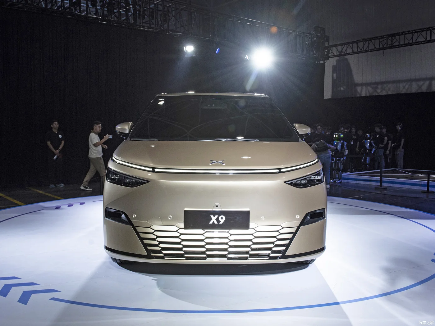 Weiheng Wholesale Guangzhou Auto Show Xiaopeng X9 New Listing Pure ...