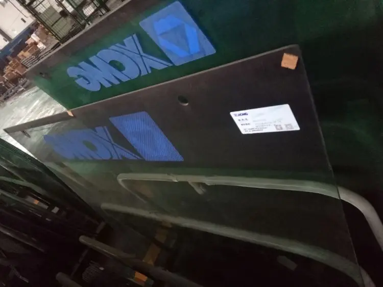 Excavator Cab Genuine Windshield Glass, China Excavator Cab Genuine ...
