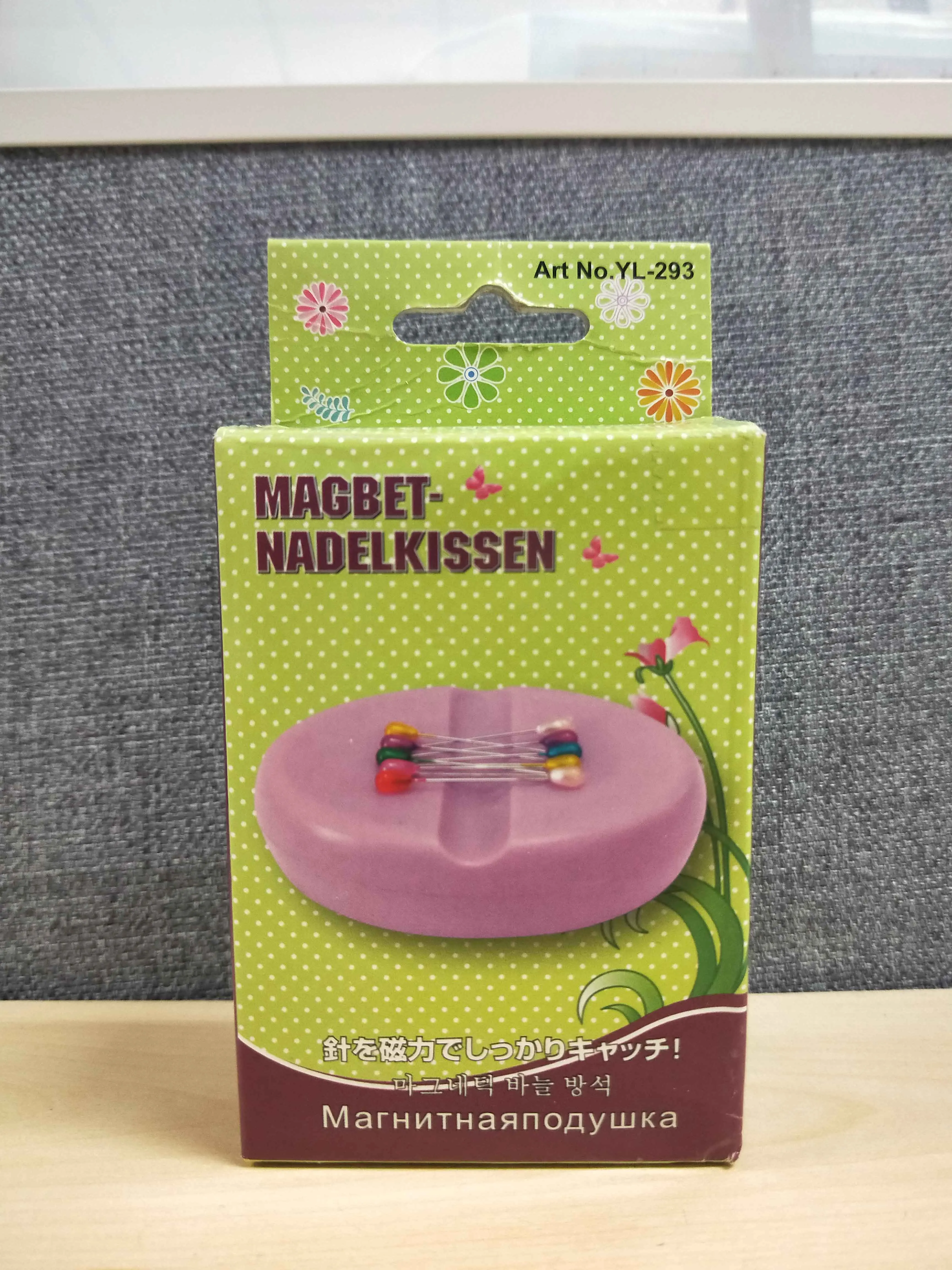 Multicolor Small Handy Needle Pad Hot Solid Color Magnetic Pin Pad ...