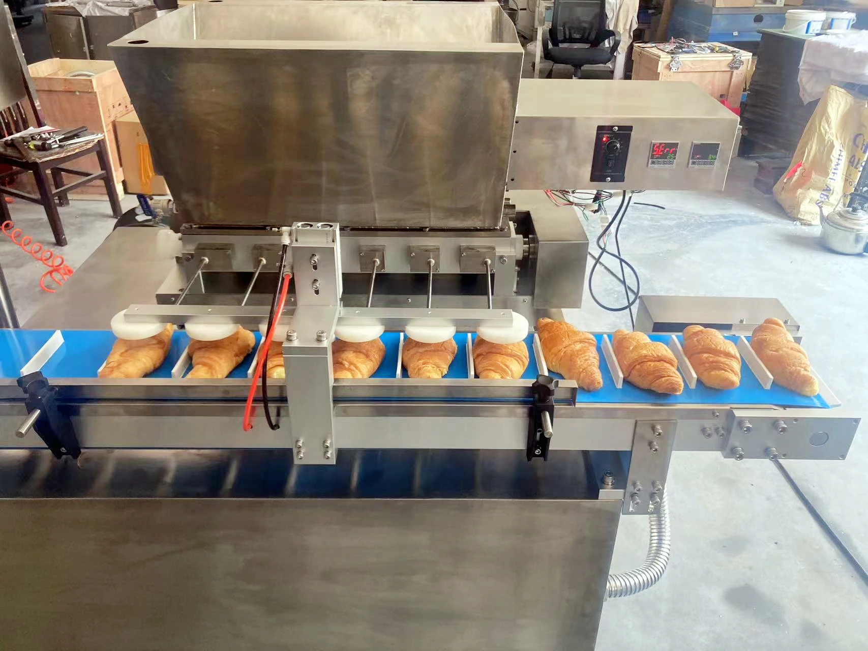 Farcitore Cornetti - Precision Pastry Filling Machines