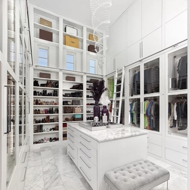 Modern Luxury Cloakroom Master Walk-in Closet Design