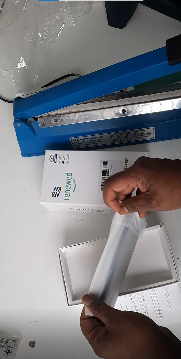 Pantone Amazonite Edition 5G High Quality Mobile Phone 256 GB Storage ...