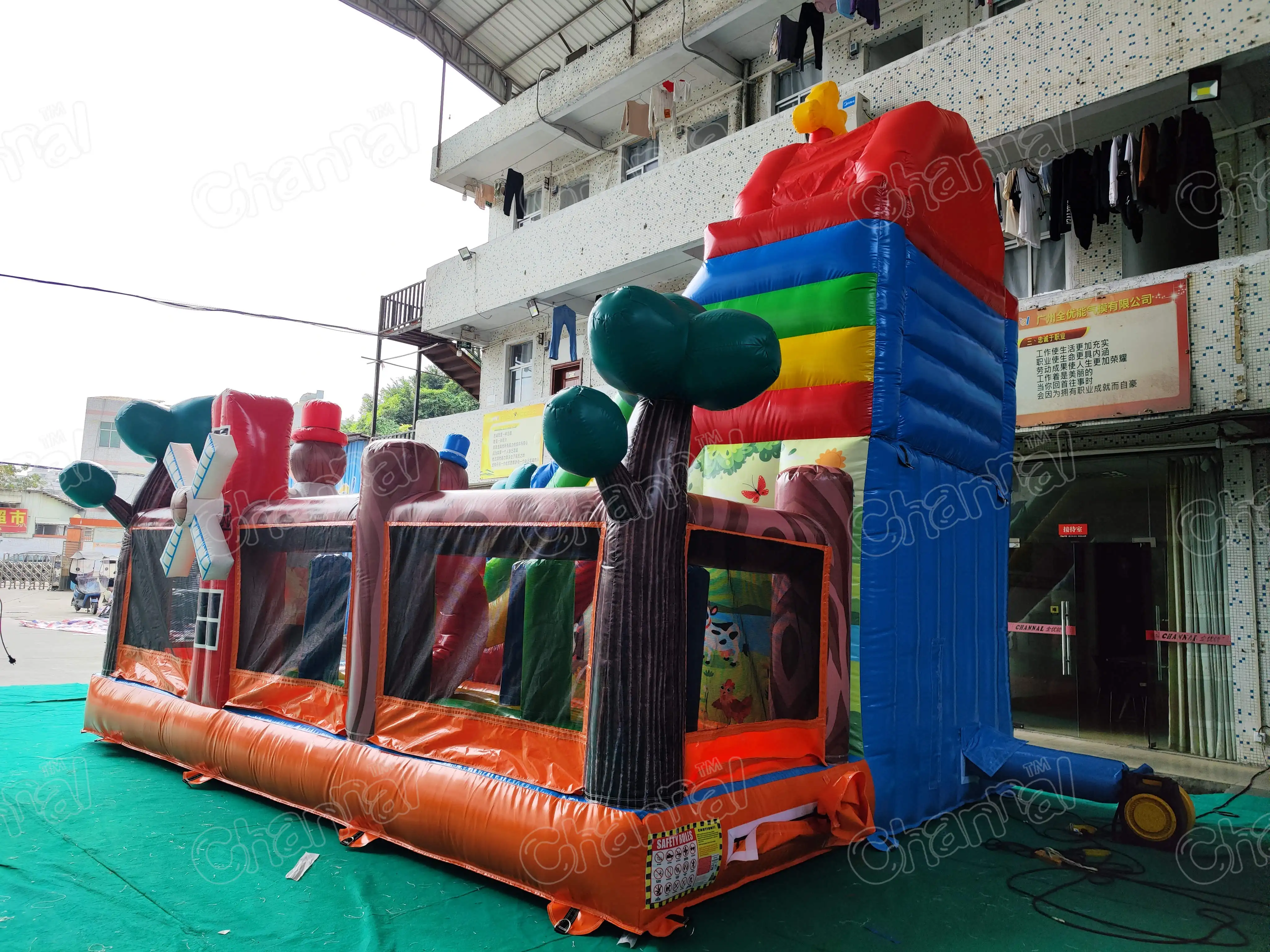 Giant Pvc Inflatable Water Park Bounce House Farm Scarecrow Customize ...
