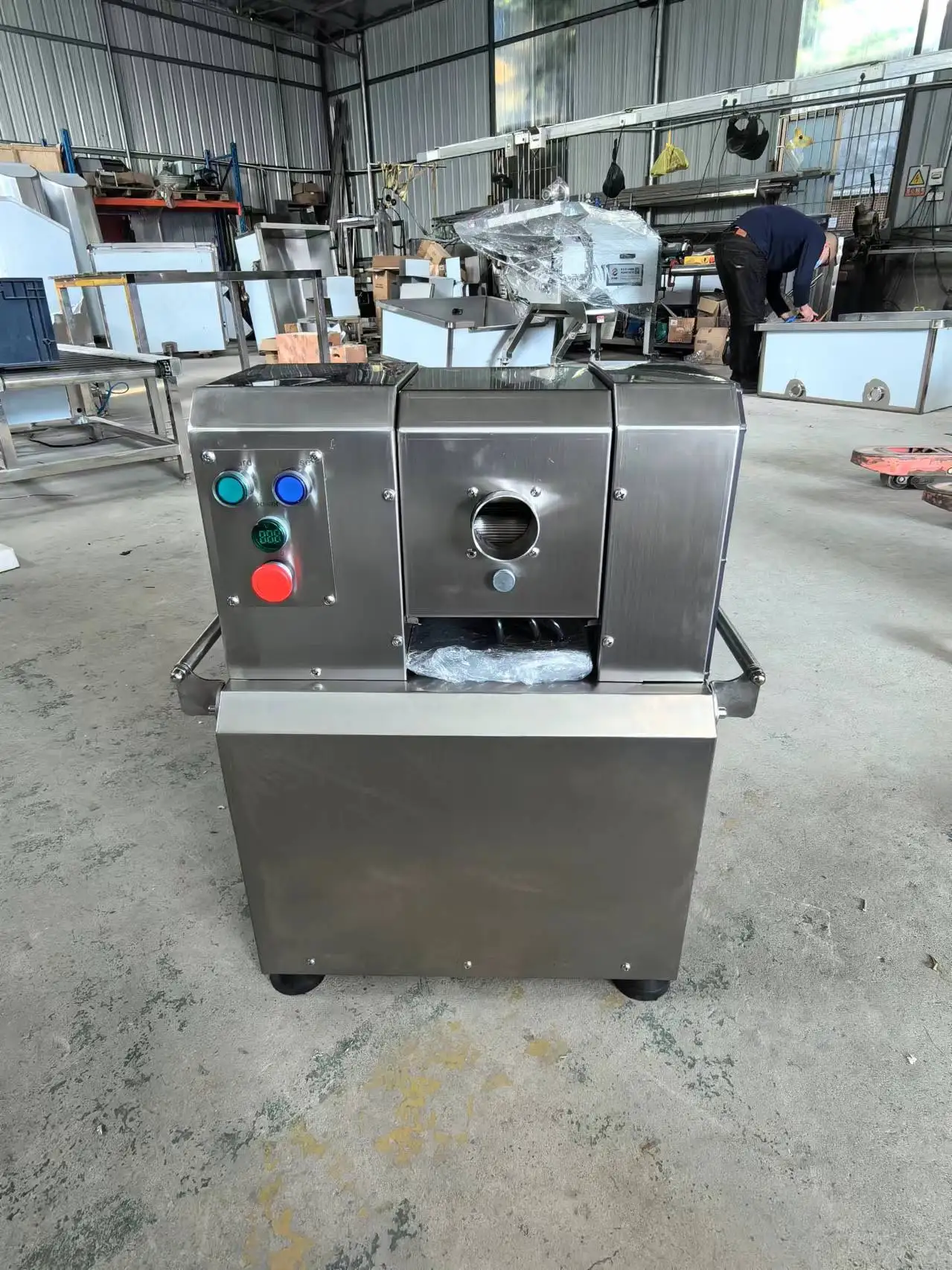 Efficient Sugar Cane Juice Extractor - High Capacity Machine