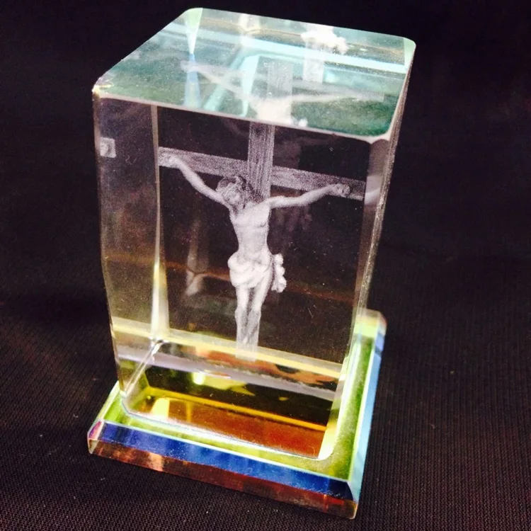 3D Art Religious Jesus Crucifix Cross Crystal Glass Laser Cube MH-F0438