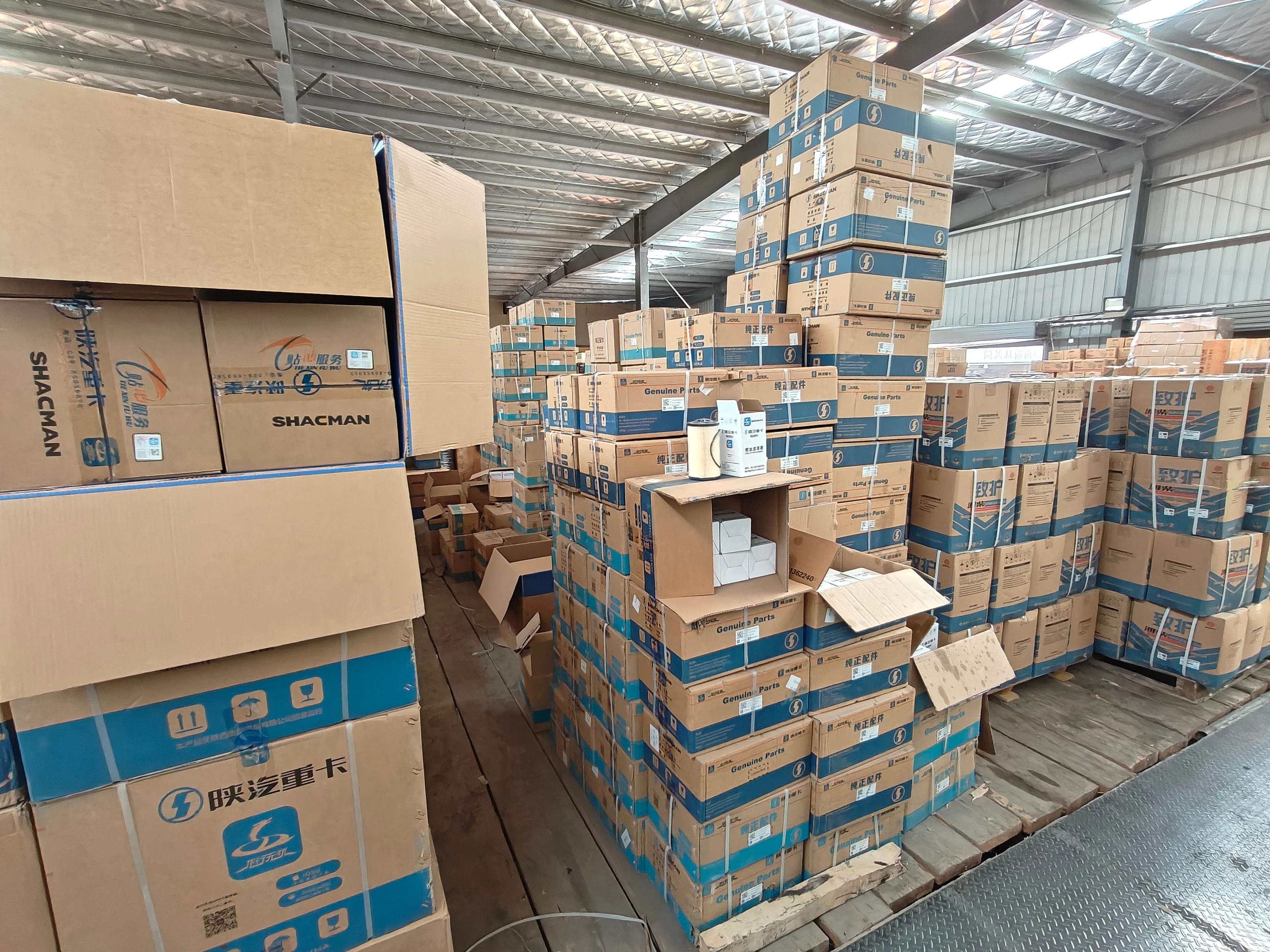 Shacman F3000 X3000 M3000 Heavy Duty Truck Parts Fuel Filter Element ...