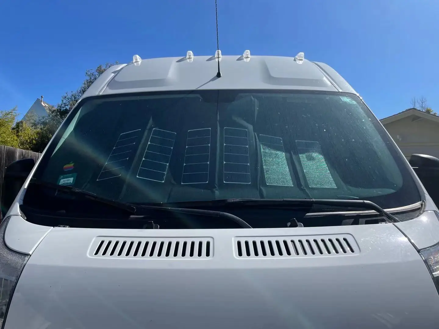 Folding Car Windshield Sun Shade - 60W Portable Solar Panel