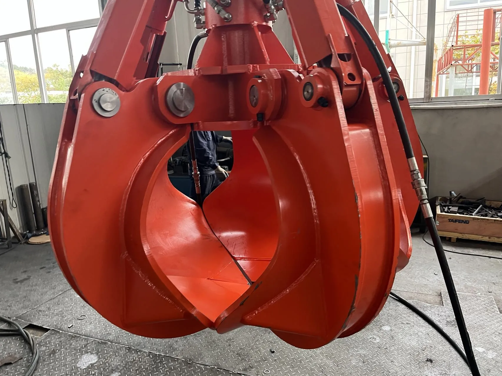 HOMIE Orange Peel Grapple - Efficient Scrap Handling