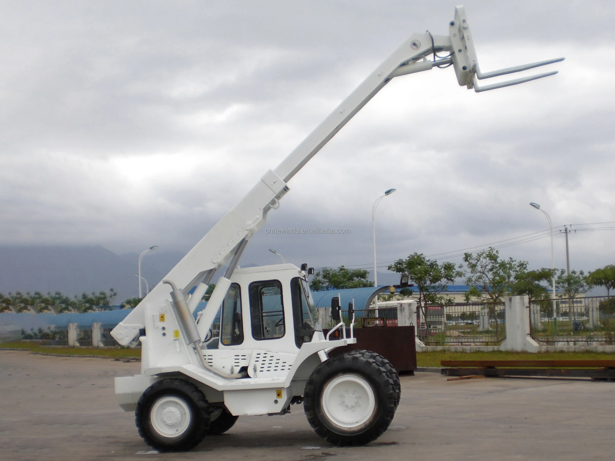 Telehandler 2.5 Ton - Efficient Material Handling Solutions