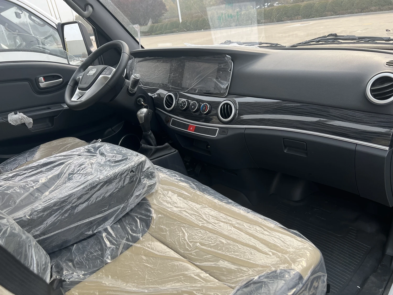 KAMA Electric Car - Efficient 3 Wheel Mini Ev Pickup