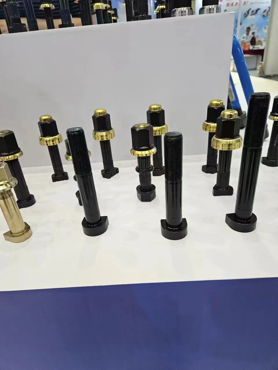 Sinotruk Howo Truck Parts - Front Transverse Stabilizer Bar Bolt ...