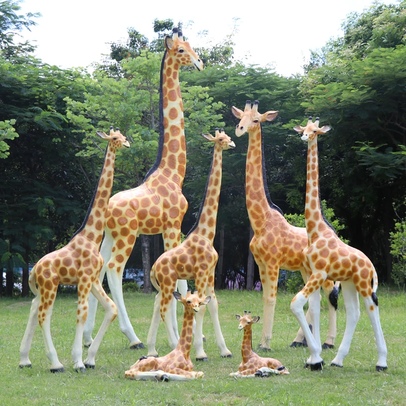 Custom Life Size Giraffe Sculpture - Perfect for Outdoor Decor