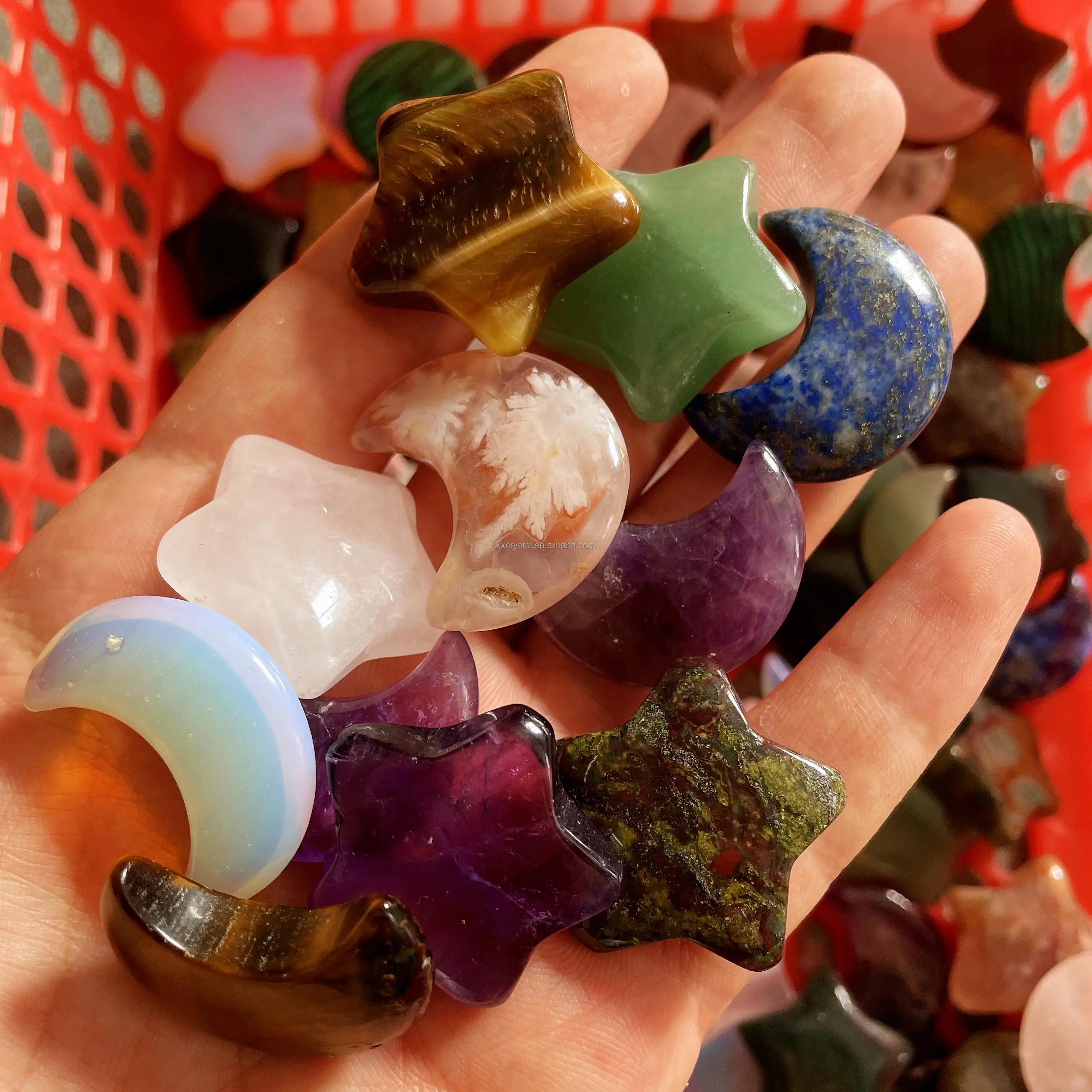 Natural Moon Shaped Healing Crystal Carving Mini Crystal 3cm Moon ...