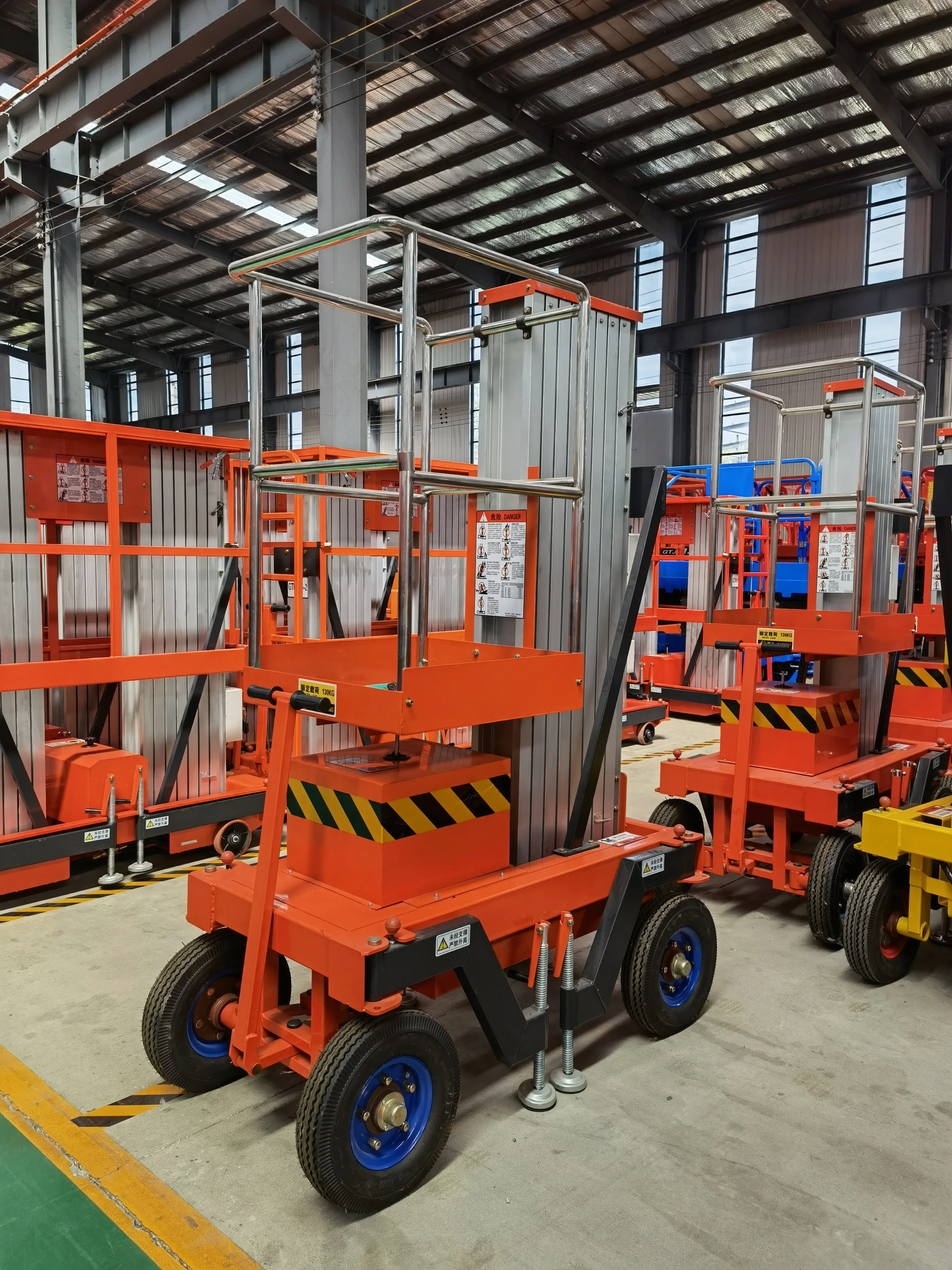 Hydraulic Tailgate Cargo Vehicle Lifts Table Large Auto Door Hydraulic ...