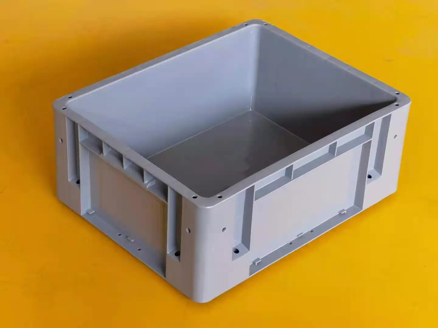 480*380*100mm Plastic Crates Used for Hardware Machinery Accessories ...