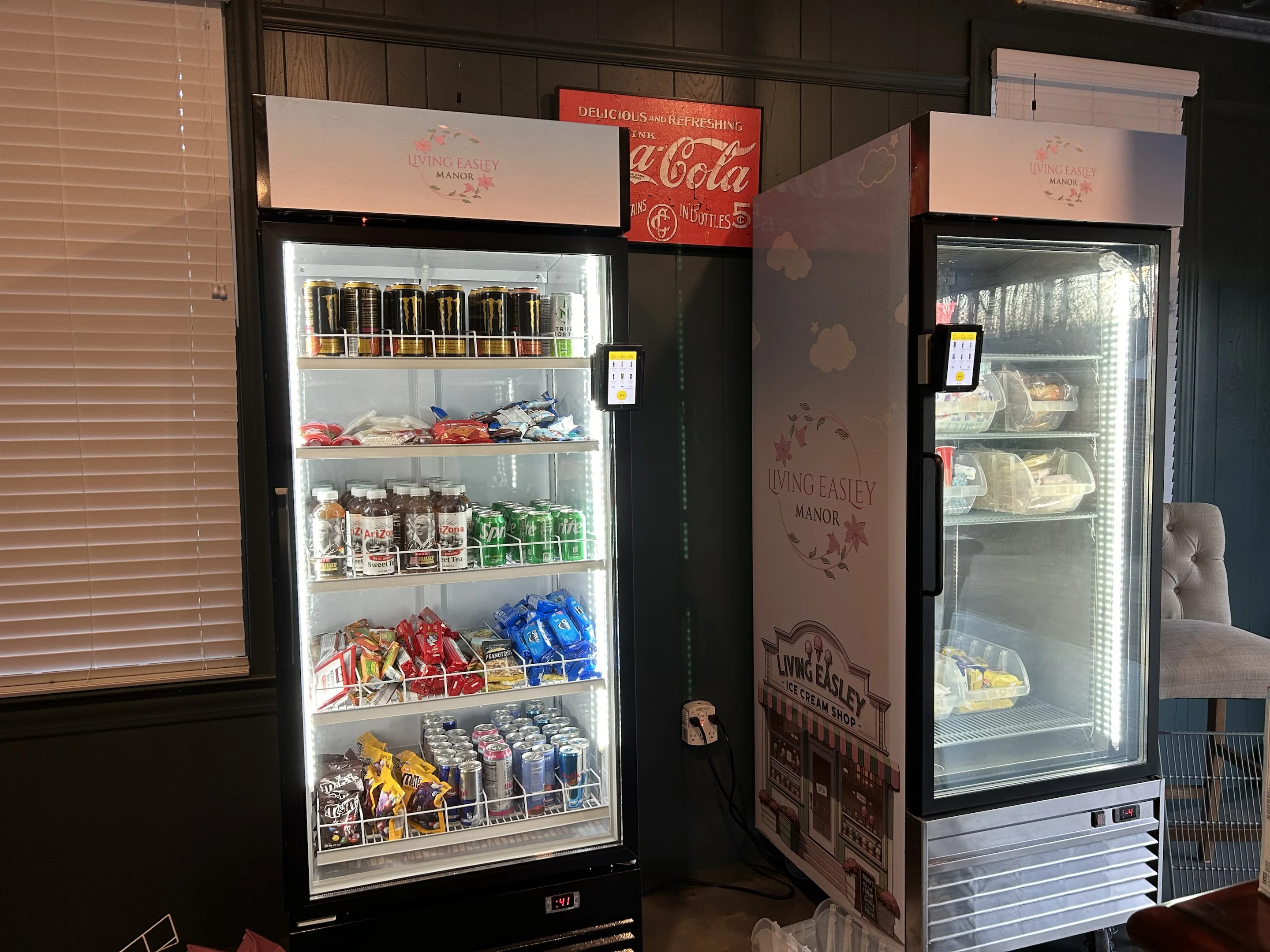 Refrigerated Drink Vending Machines Combo Snack Vending Machine For ...