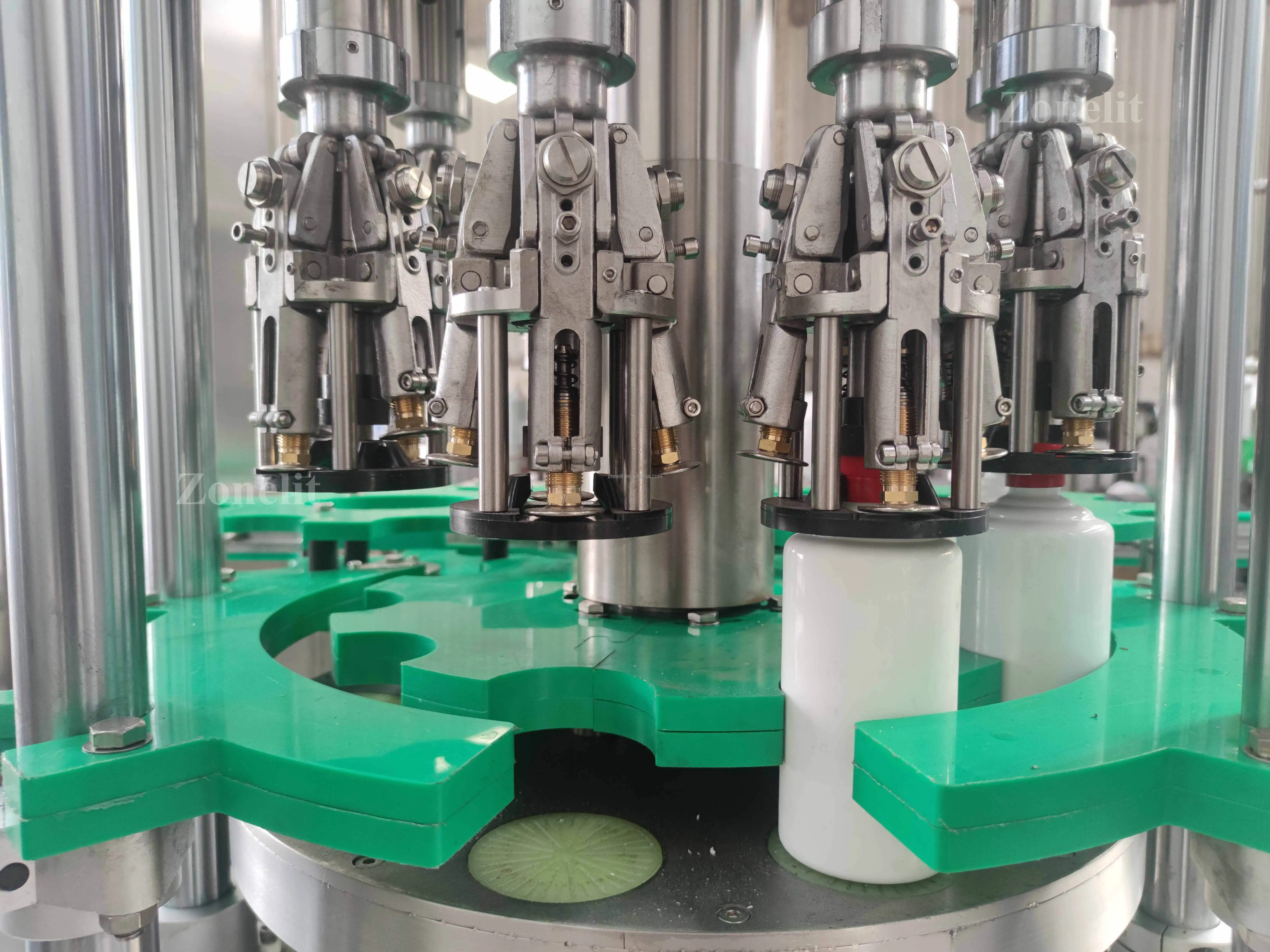 Automatic Glass Bottle Aluminum Cap Sealing Machine Bottle Twist off ...