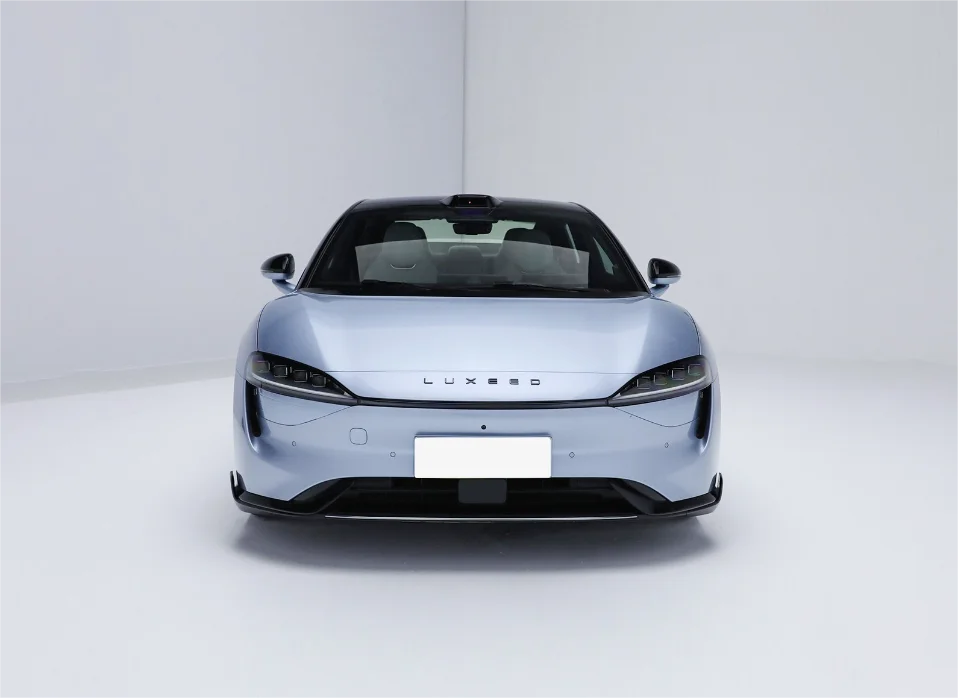 Luxeed S7 - 855KM Range, 4WD Pure Electric Car by Huawei Chery
