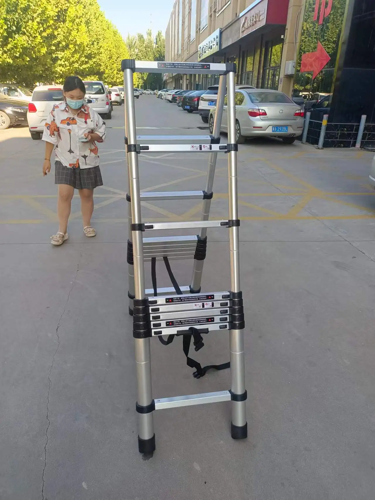 Portable Outdoor Pull-out Ladder Foldable Aluminum Alloy Telescopic ...