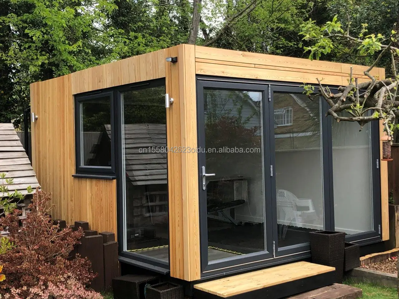 20ft Luxury Container Room - Perfect for Coffee Shop & Office