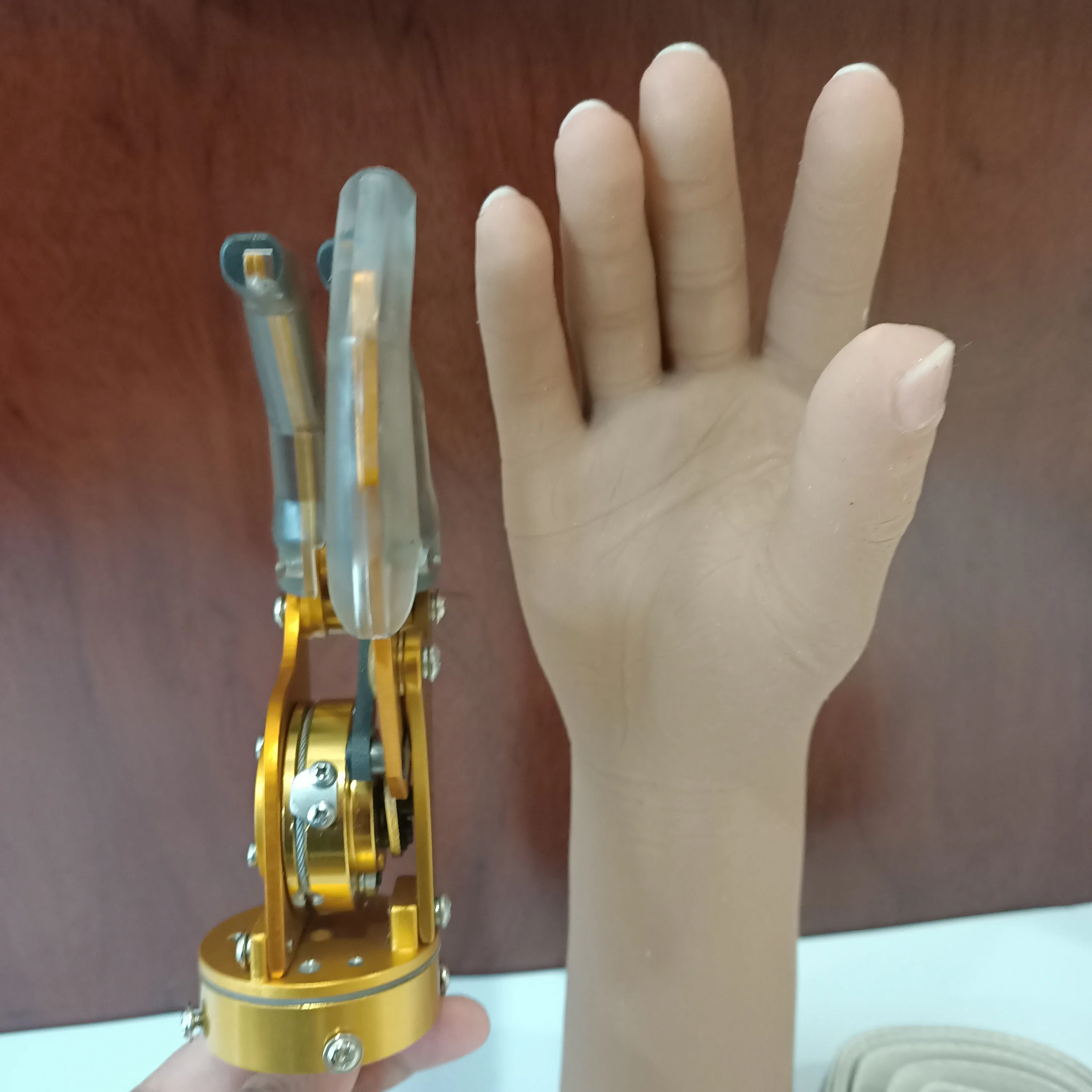 Prosthetic Upper Limb Myoelectric Control Hand - Aosuo