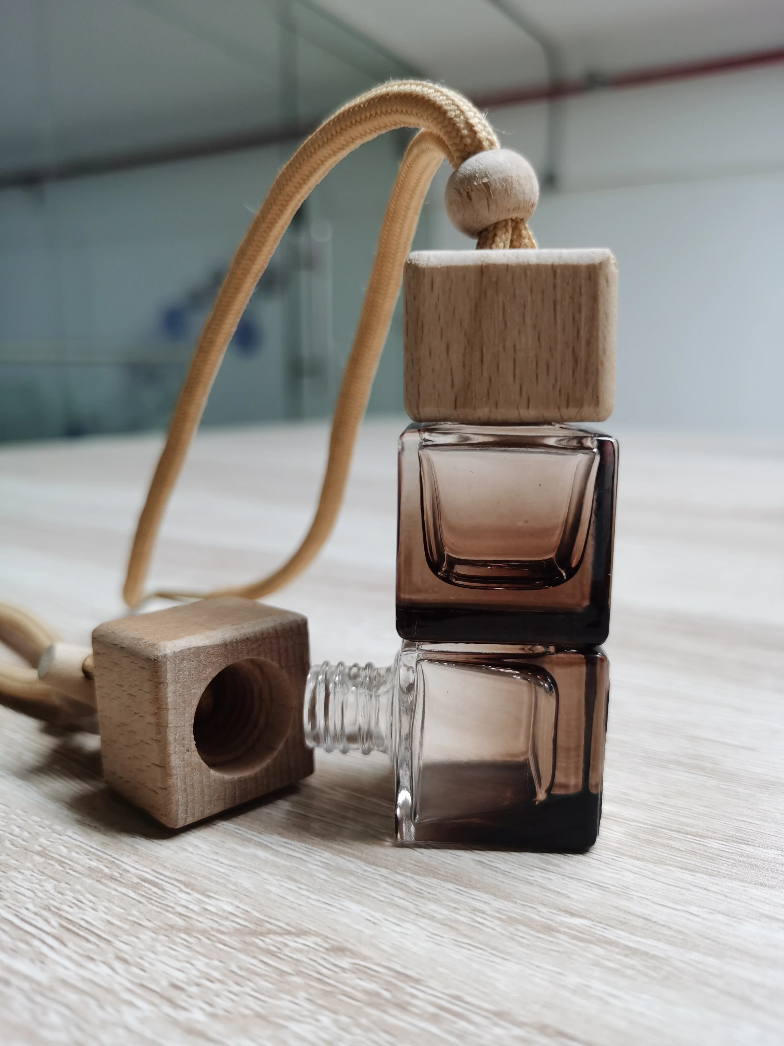 7ml Car Pendant Perfume - Elegant Fragrance Diffuser