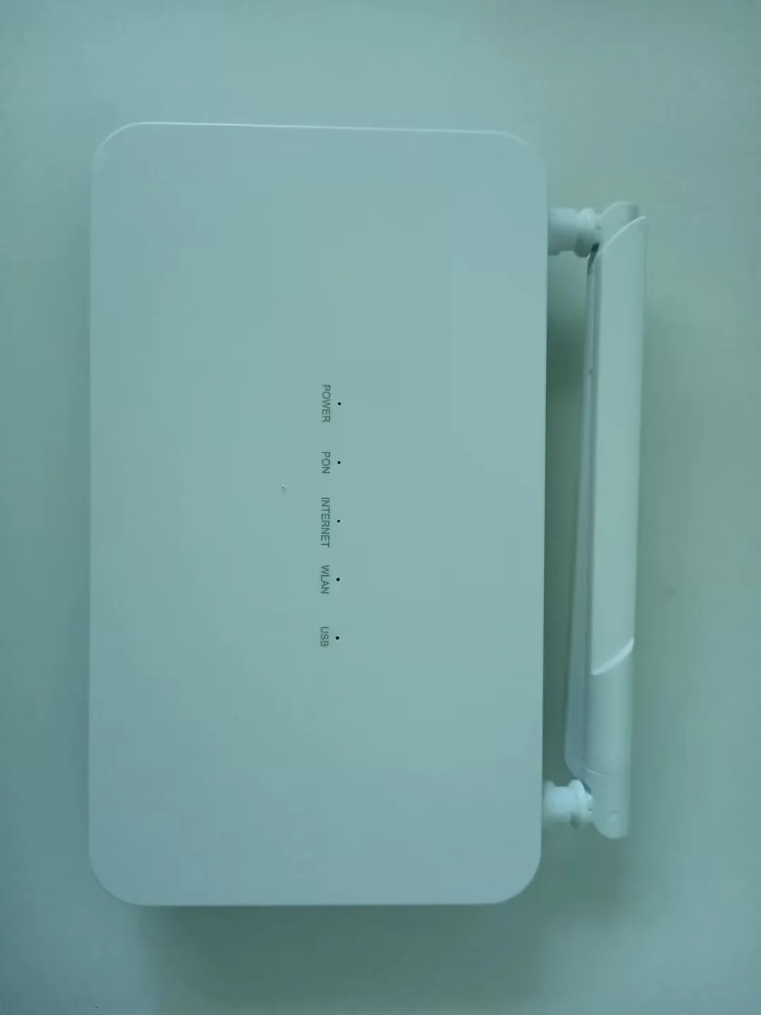 F670L ONU - High-Speed FTTH with 4GE, 1POTS, & Dual Band Wifi