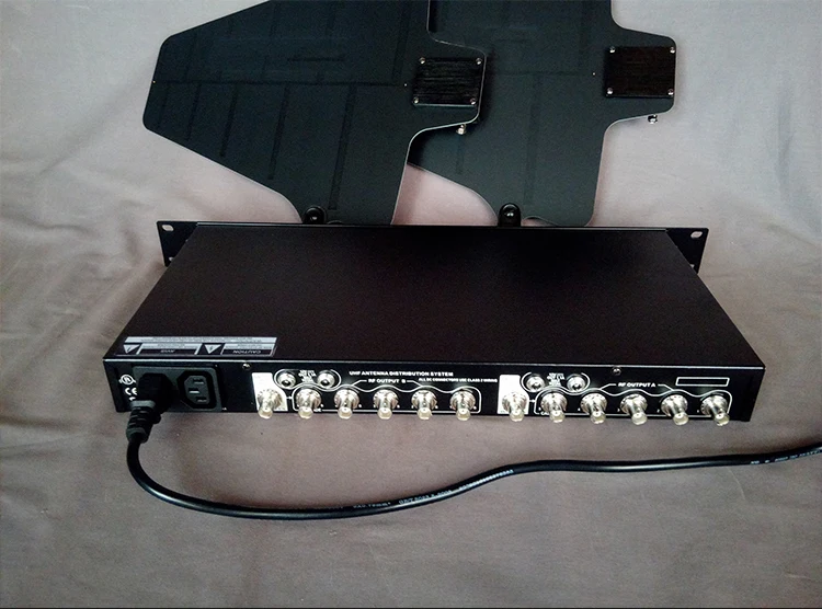 UA845 Antenna Distribution System - Signal Amplifier Splitter