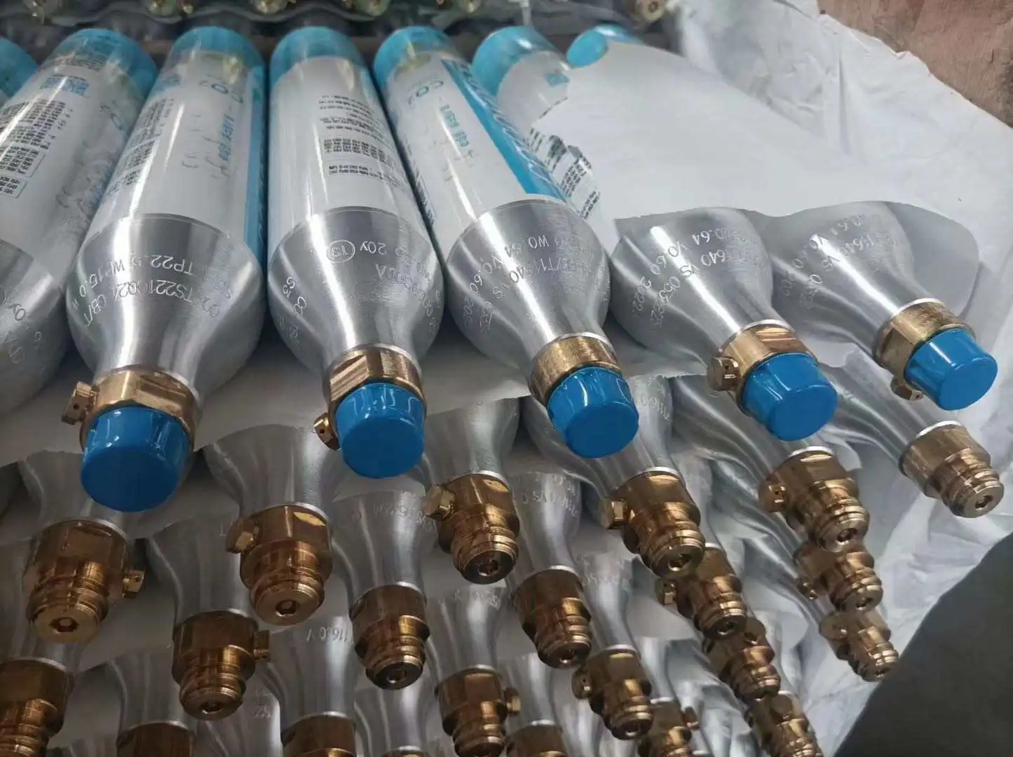 Co2 Carbonator Soda Gas 60 Liter Mini Co2 Cylinder Soda Stream - Buy ...