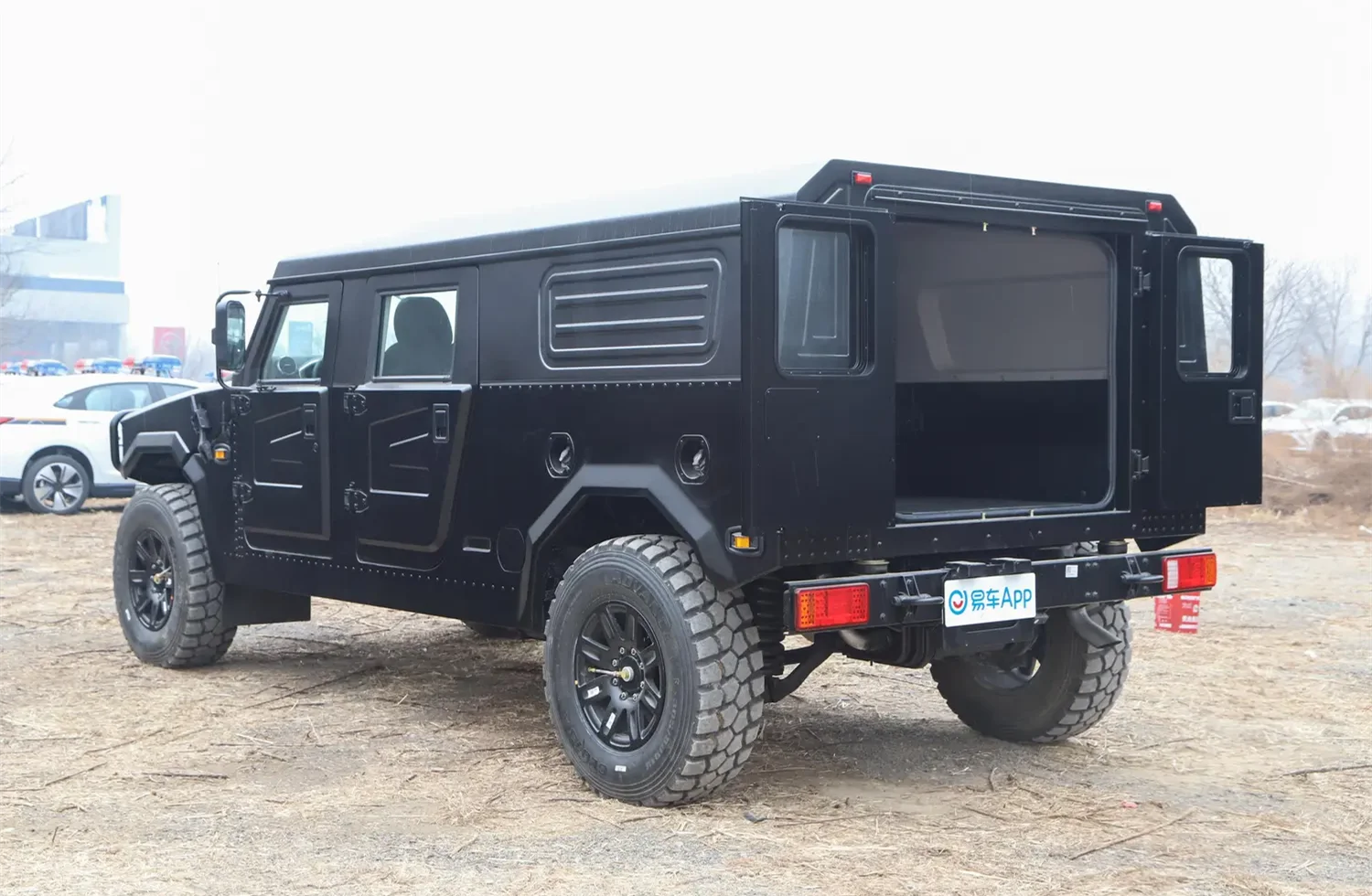4x4 Dongfeng off-Road Car Pickup Truck Diesel Van Pickup