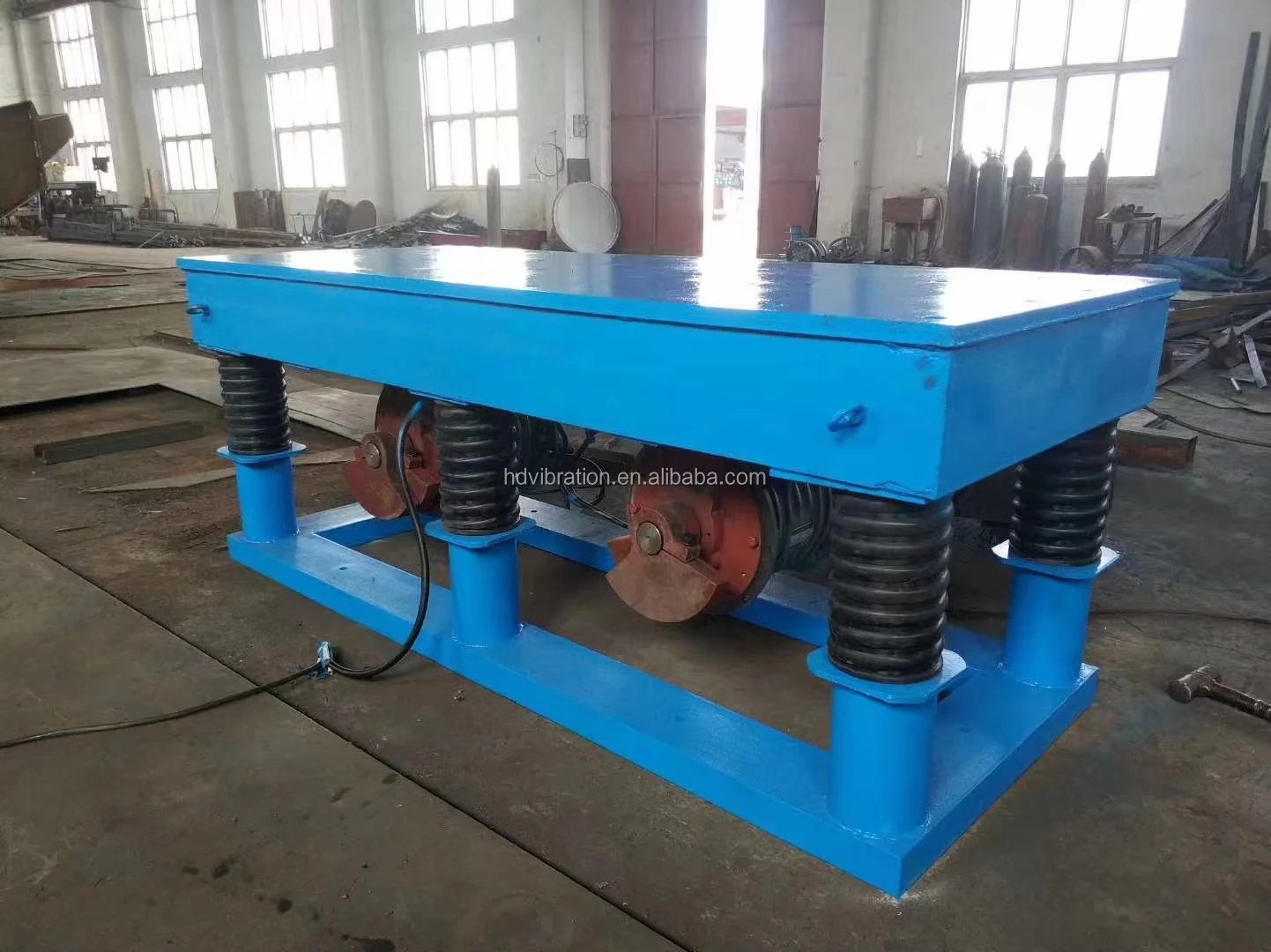 Low Price square Vibrating Table with Vibration Motors for Concrete ...