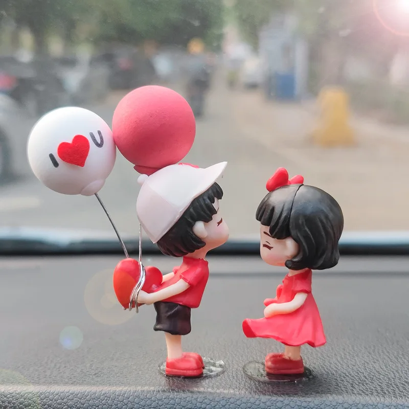 Car cartoon figurine decoration white balloons cute characters ...