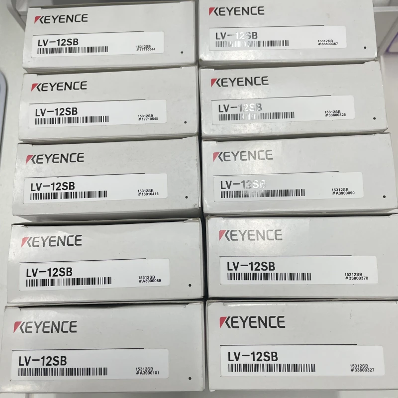 KEYENCE LR-ZB250AN CMOS Laser Sensor - Precision & Reliability