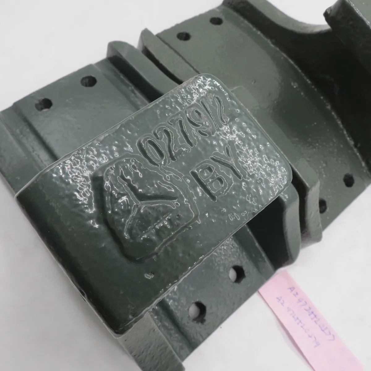 Top Quality Truck Spare Parts Leaf Spring Support Az9725520279 - Buy ...