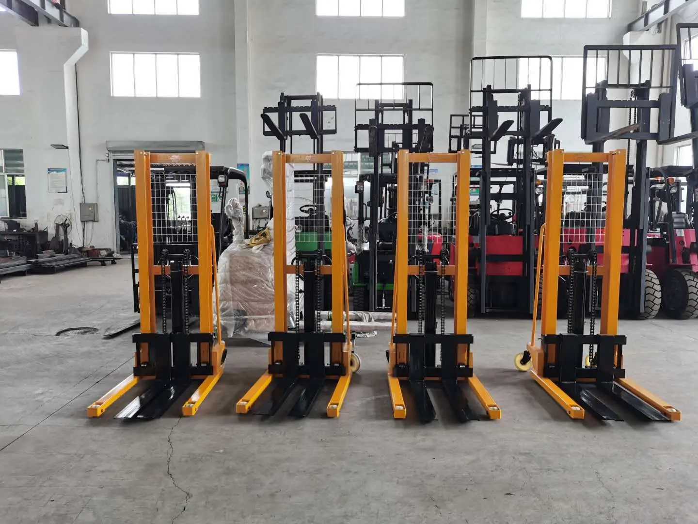Manual Pallet Stacker In 1/1.5/2/3 Tons With Pump For Home Use And ...