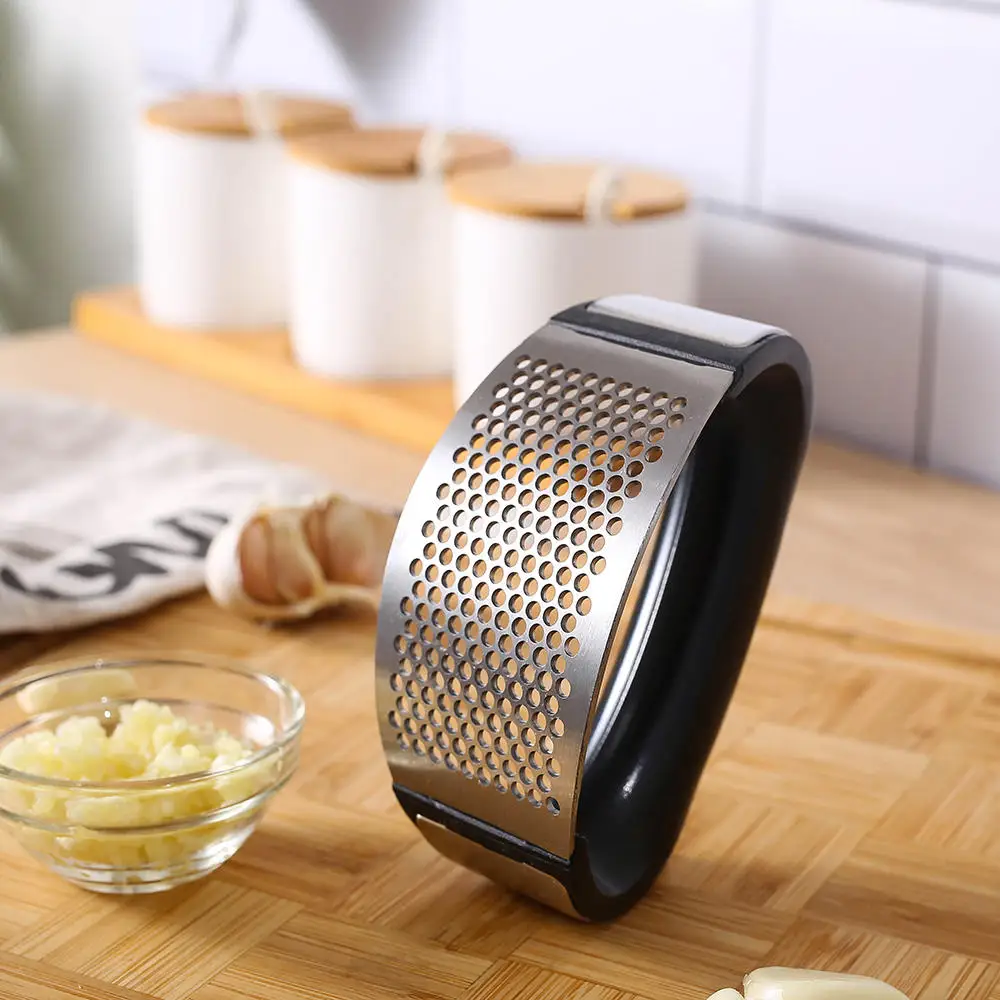 Efficient Garlic Mincing Tools - Manual & Stainless Steel