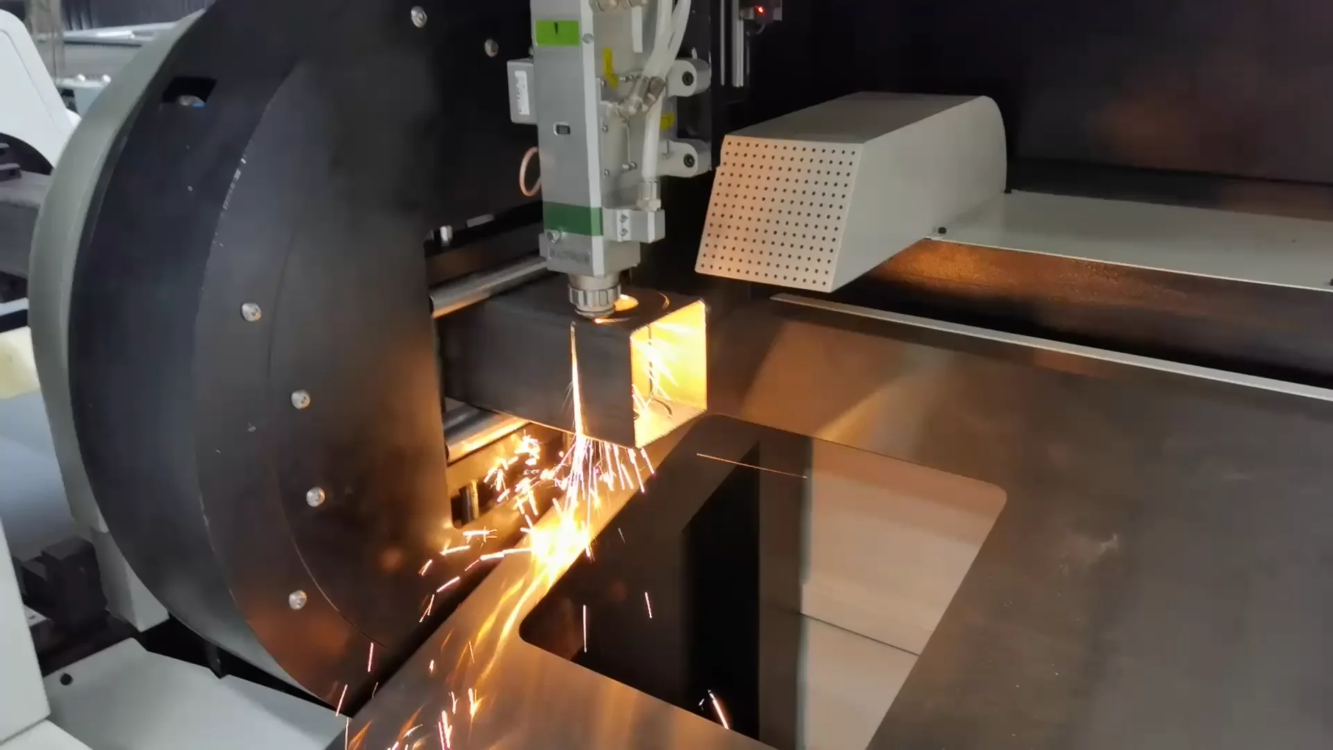 Automatic Square Tube Pipe Cnc Fiber Laser Cutting Machine 1500w 2000w ...