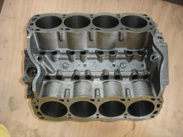 Ford 351w 4-bolt Billet Main Iron Engine Blocks - Buy For Ford351 V8105 ...