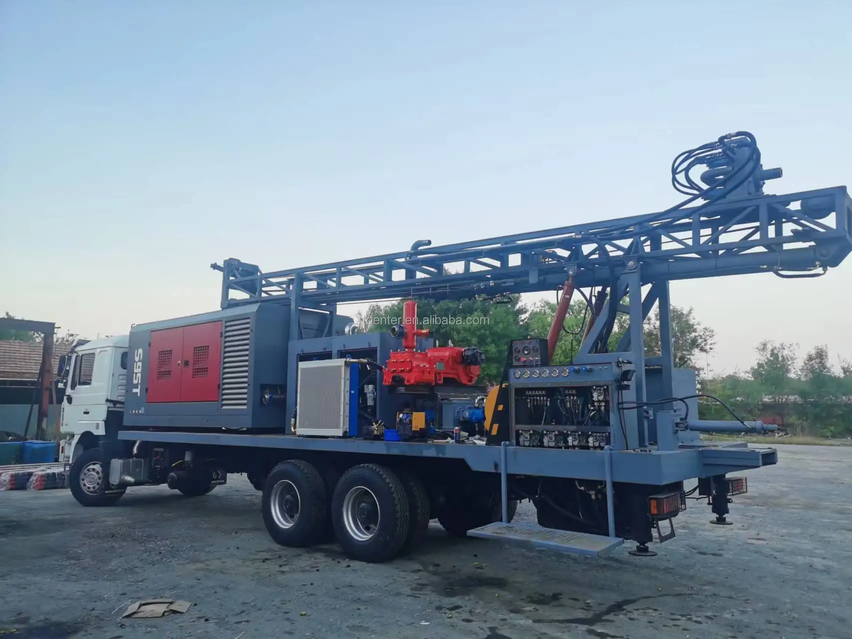 Truck Mounted Borehole Drilling Rig For Remote Areas In China - Buy Car ...