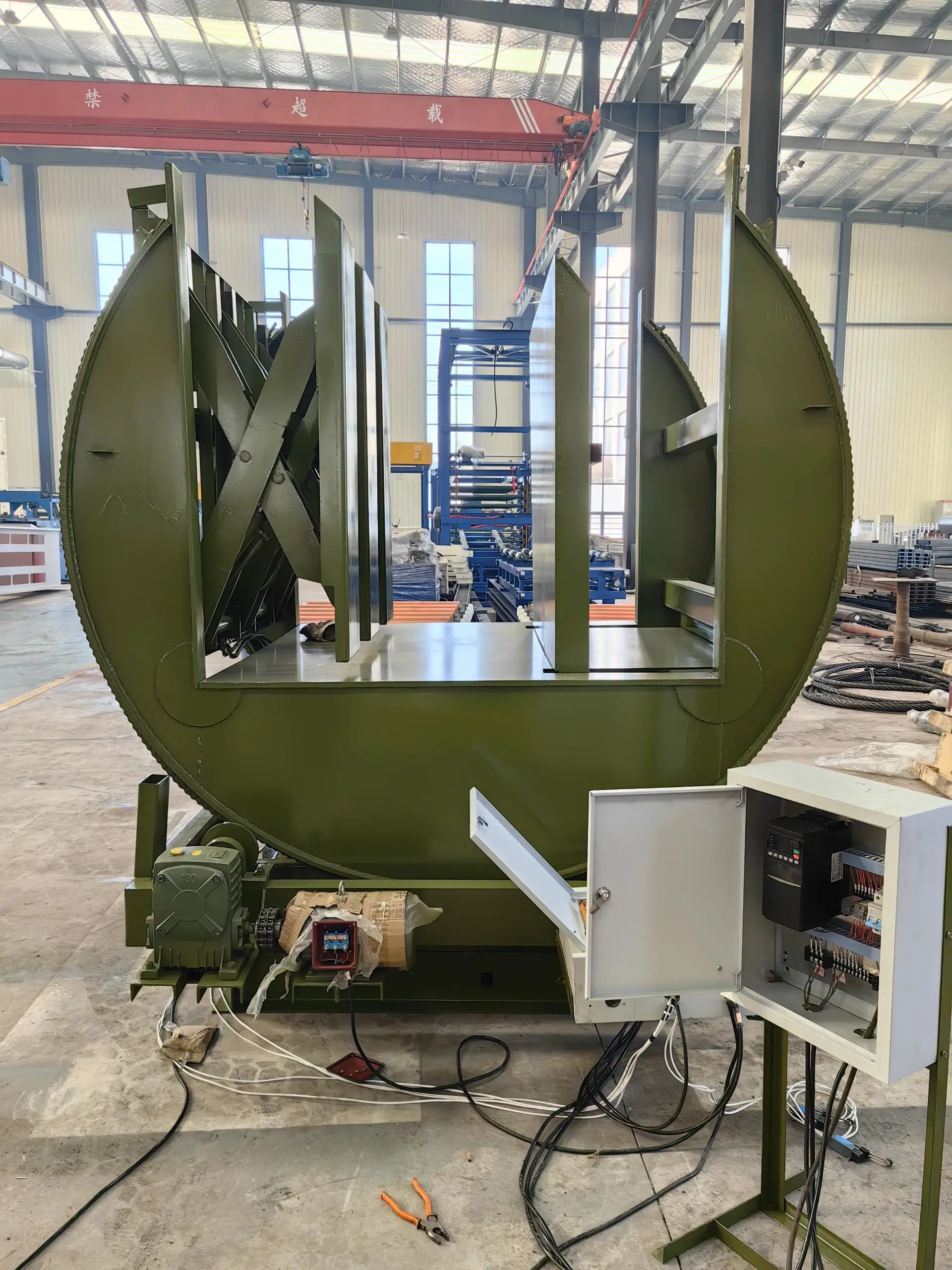 Woodworking Turnover Machine - Efficient Plywood Production