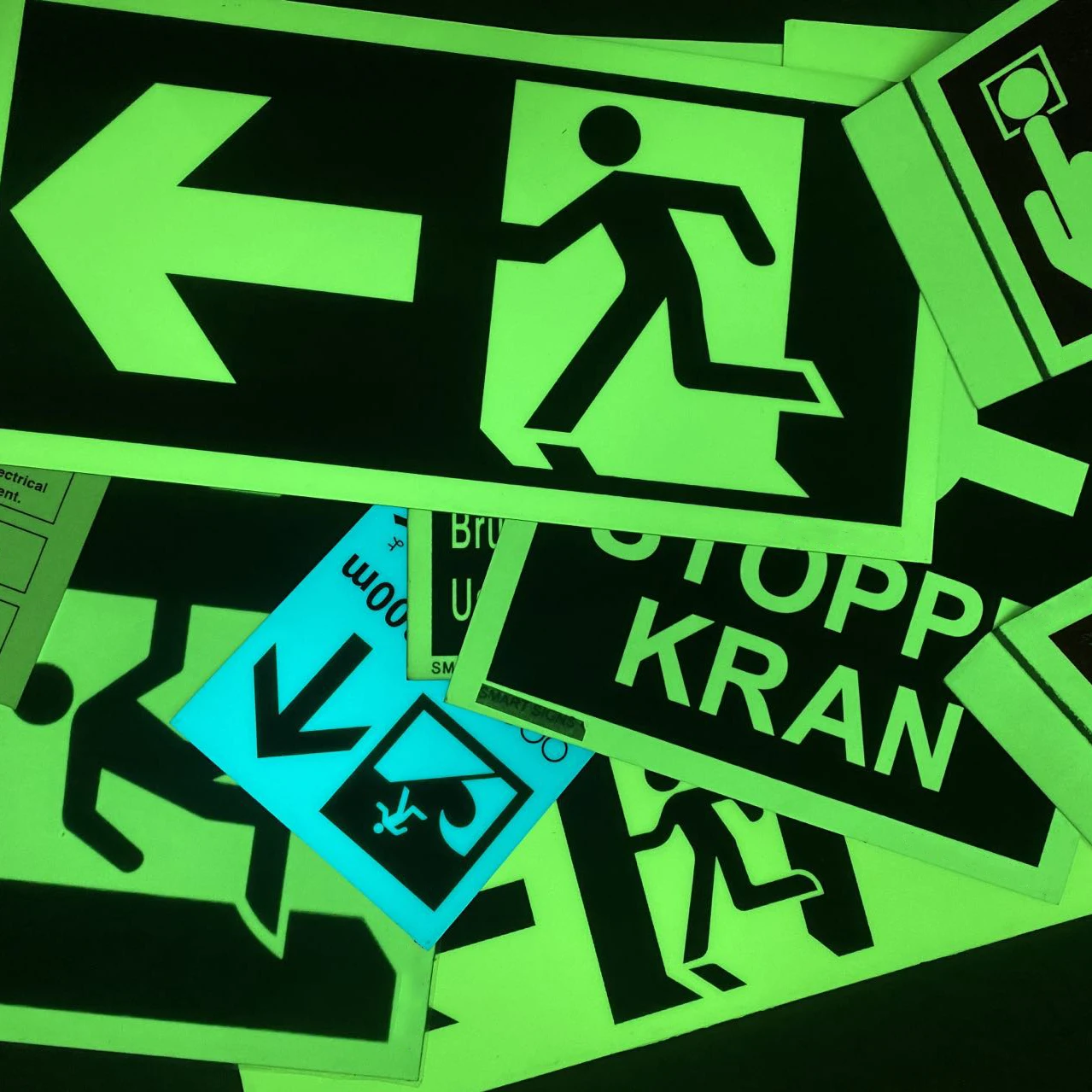 Pvc Safety Signs Emergency Exit Sign Self-adhesive Glow In The Dark ...