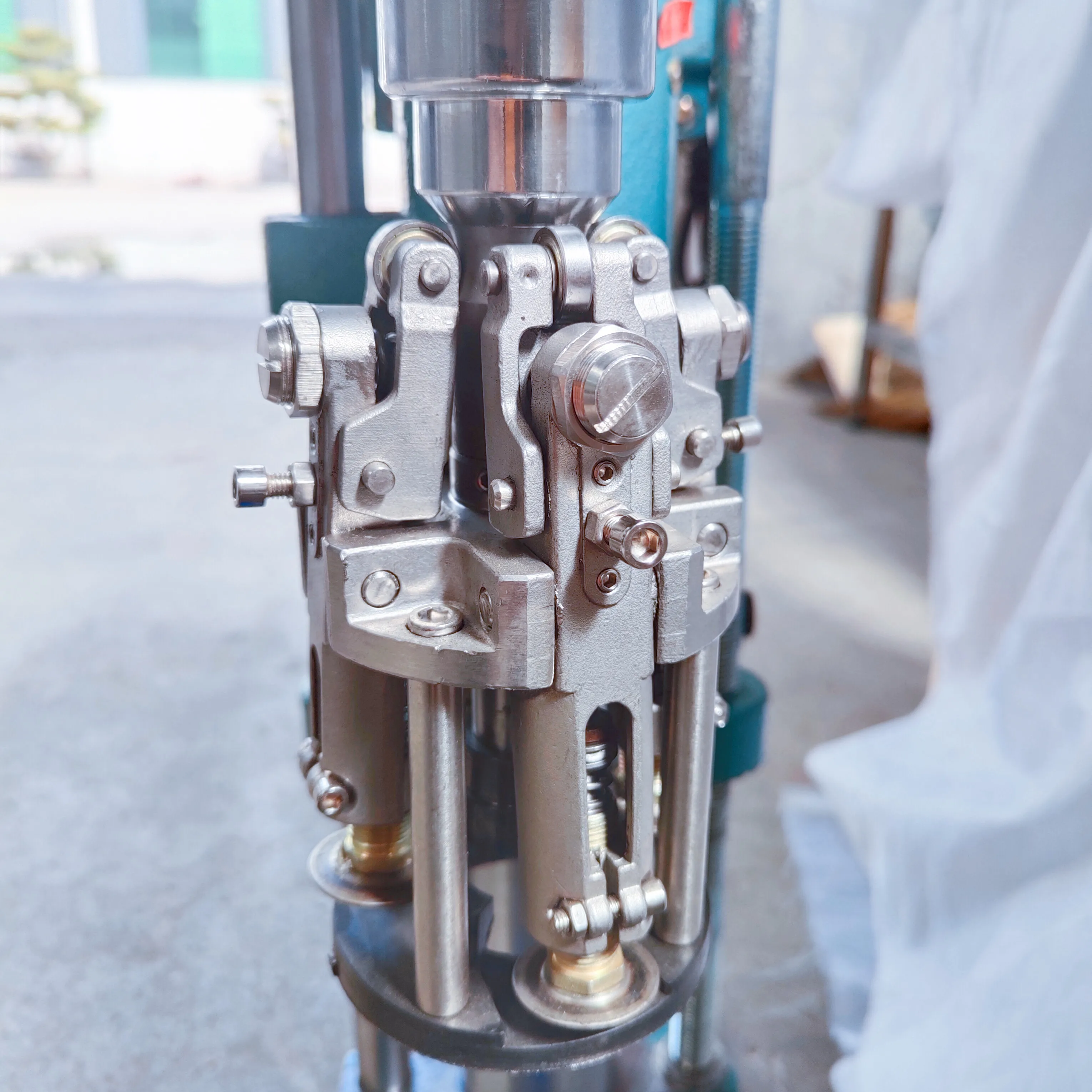 Tongda Capping Machine - Efficient Bottle Sealing Solution