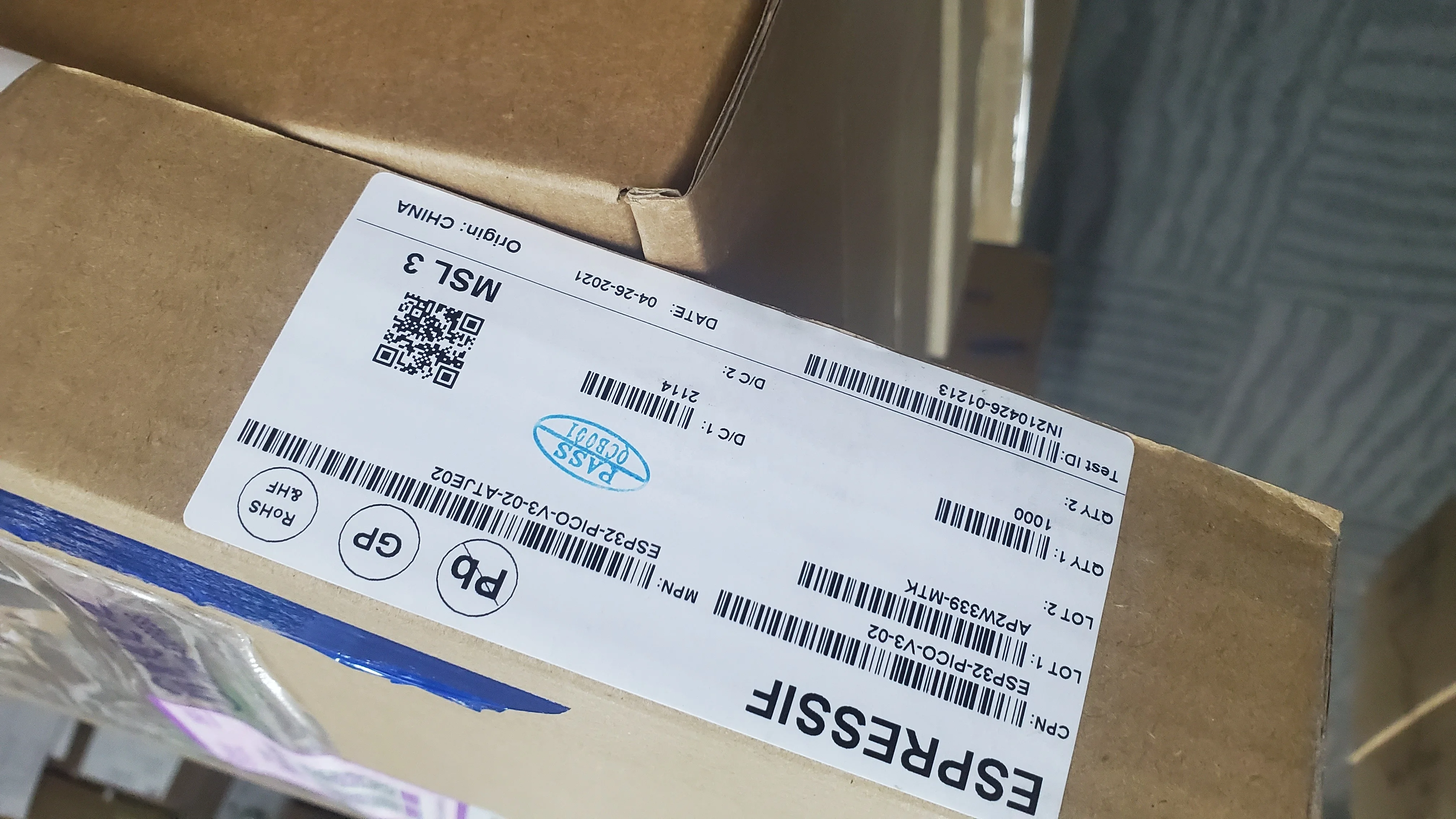 Original New Espressif Esp32 Smart Esp32 Pico V3 System In Package Chip Esp32 Eco3 Sip 7 7mm