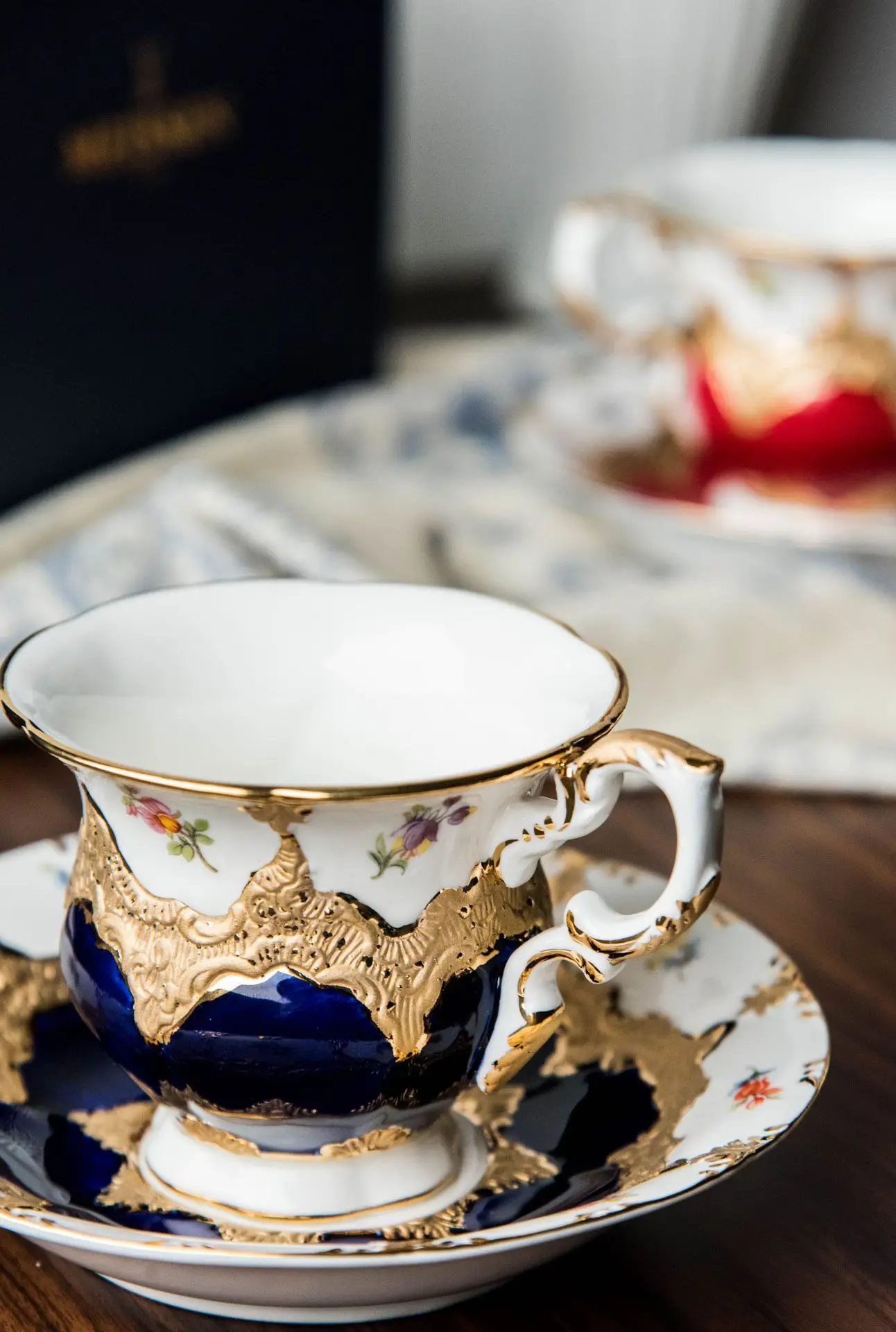 Luxury Hand Painting Real Gold Tea Cups Set Royal Handmade Tea Cup And ...