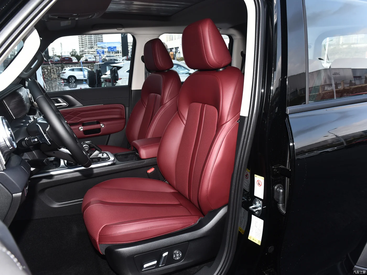 Changcheng Tank 300 - 2023/2024 SUV with 175km/h Speed