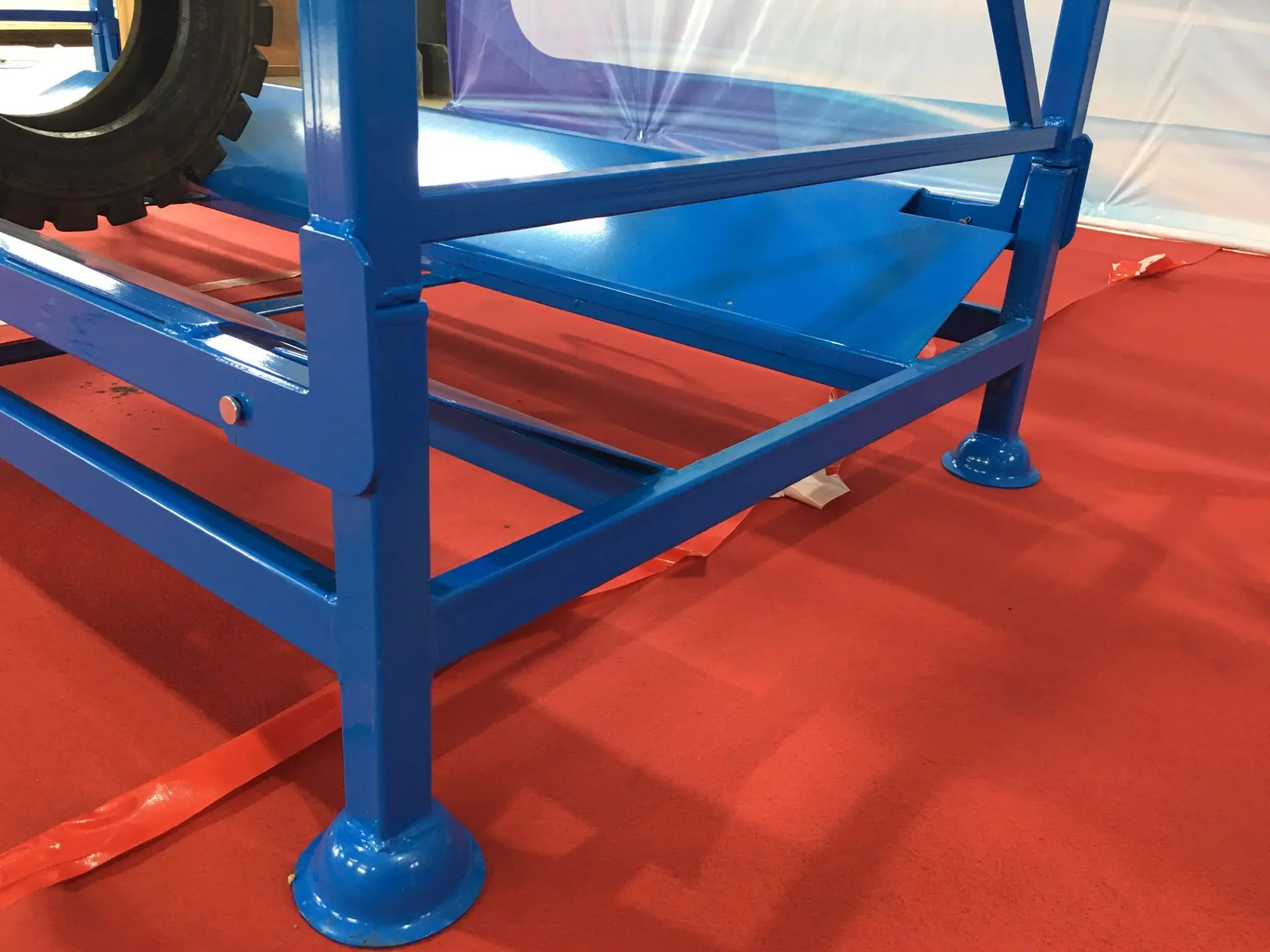 China Demountable Mobile Tire Transport Stacking Rack