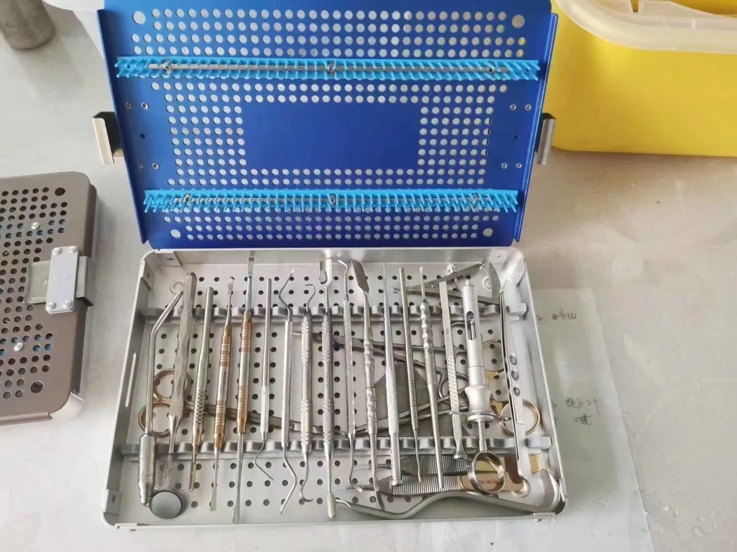 Stainless Steel Arthroscopy Instruments & Sterilization Box